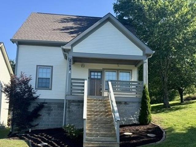 2143 Bell St Apt A, Ashland City, TN 37015