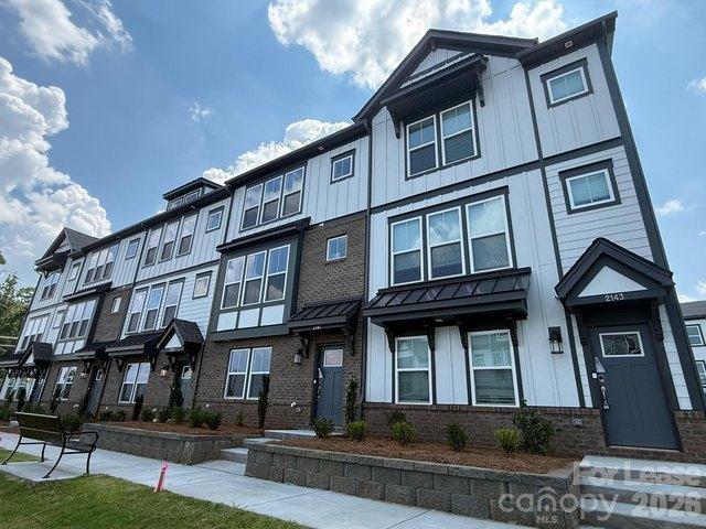 2143 Hawksworth Ln, Charlotte, NC 28262