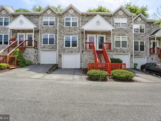 2143 Saint Clair Ct, Harrisburg, PA 17110