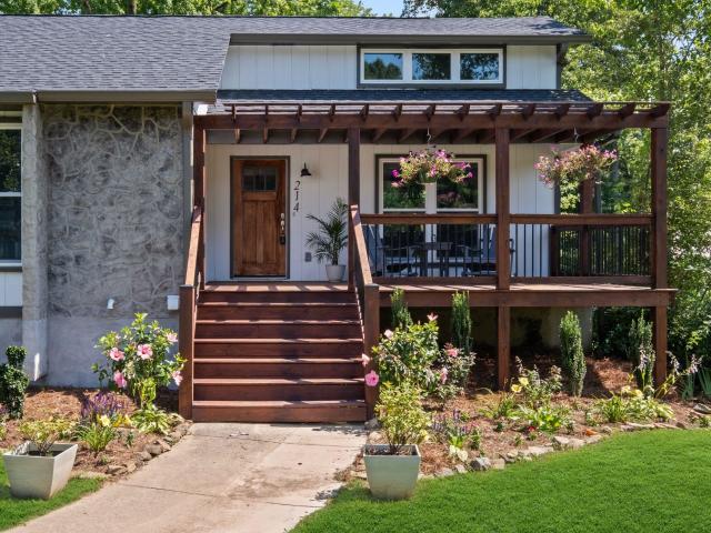 214 10th Ave