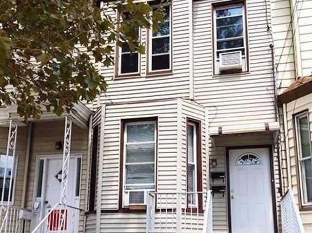214 1/2 Bowers St, Jersey City, NJ 07307