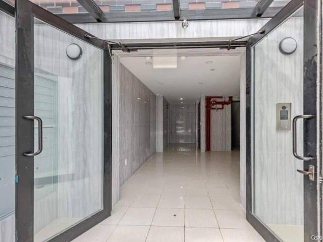 214 1 th Avenue C10