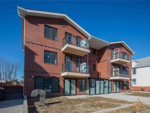 214 1 th Avenue C3