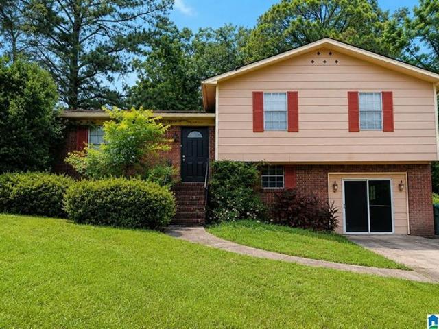 214 26th Ct NW, Center Point, AL 35215