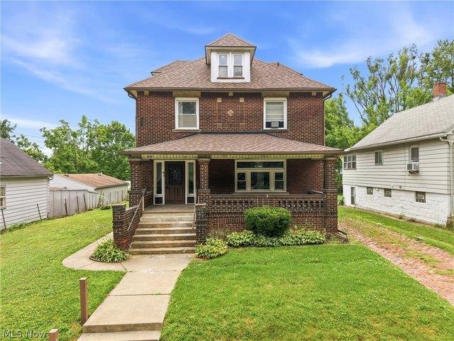 214 6th St, Campbell, OH 44405