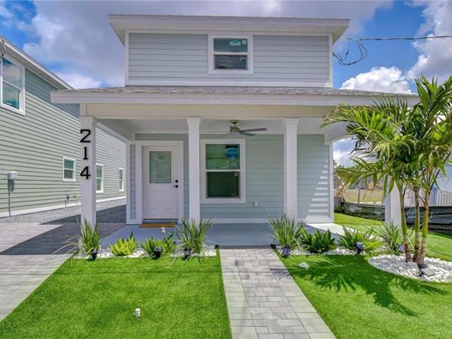 214 8th Avenue Dr W, Bradenton, FL 34205