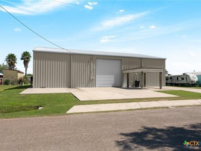 214 Copano Dr, Port Mansfield, TX 78598