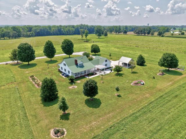 214 Camargo Rd
