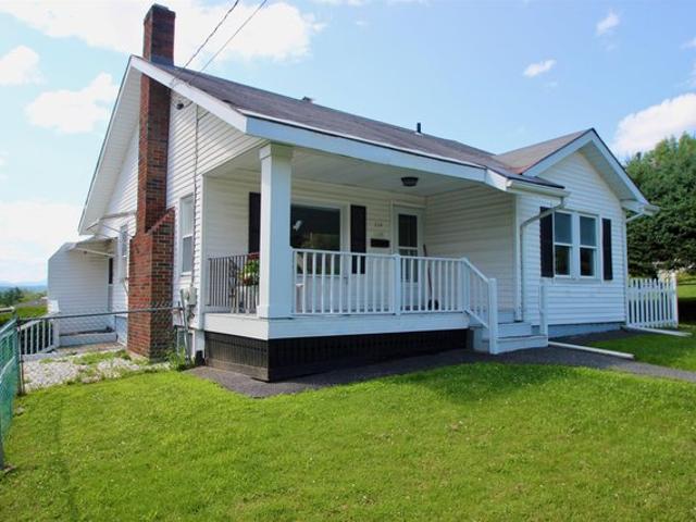 214 Camp St, Barre, VT 05641