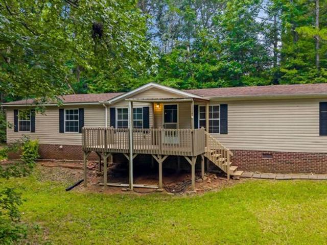 214 Chantilly Cir, Starr, SC 29684