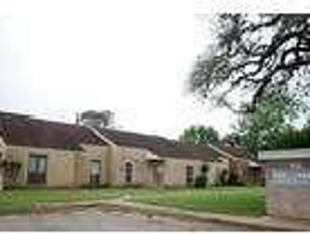 214 Charter Street Columbus Texas 78934