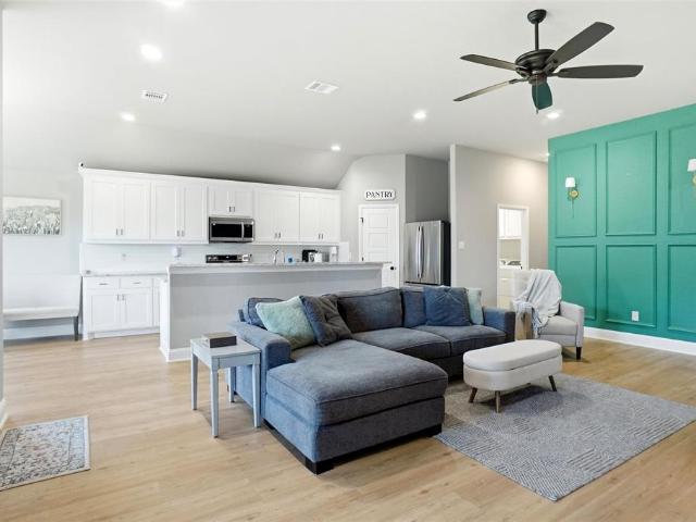 214 Clover Circle