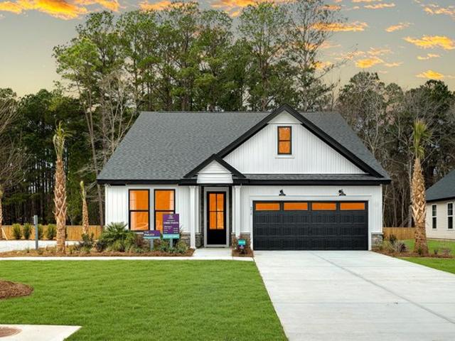 214 Creek Pointe Dr, Moncks Corner, SC 29461