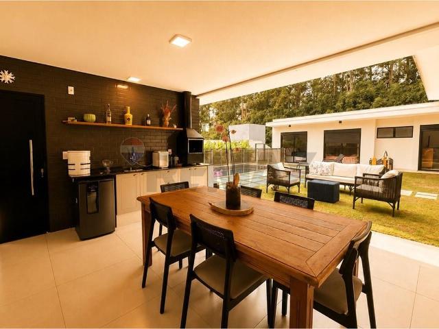 214 Área Útil Casa de Condomínio Alugar, 4 Dormitórios localizado em Condomínio Terras de Santa Teresa, Itupeva, São Paulo, 13299644 | Brasil