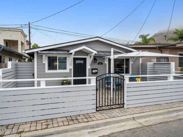 214 Boeker Ave, Pismo Beach, CA 93449