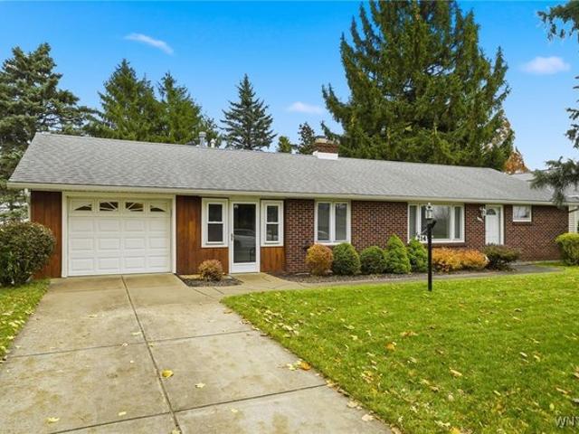 214 Berkley Rd, Williamsville, NY 14221