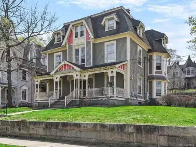 214 Broadway #5, Norwich, CT 06360