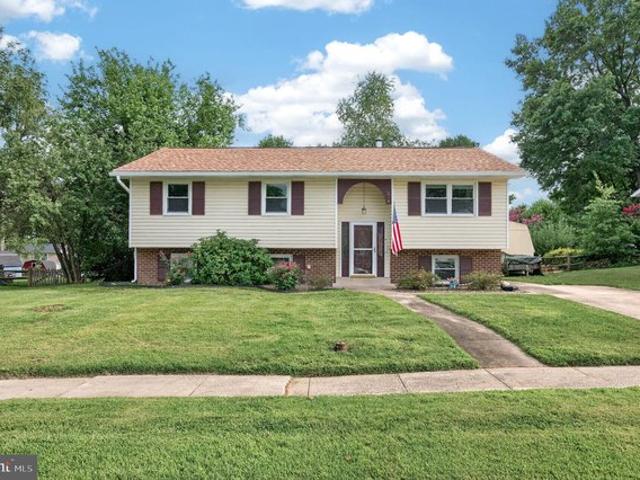 214 Glade Blvd, Walkersville, MD 21793