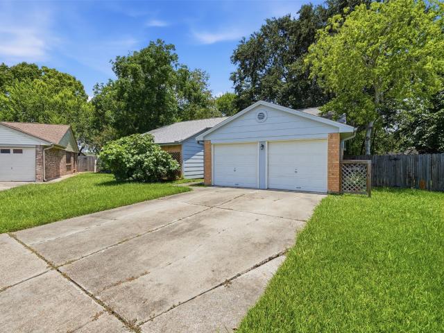 214 Glen Haven Court