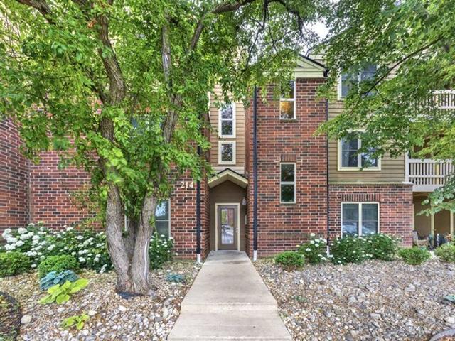214 Glengarry Dr Apt 201, Bloomingdale, IL 60108