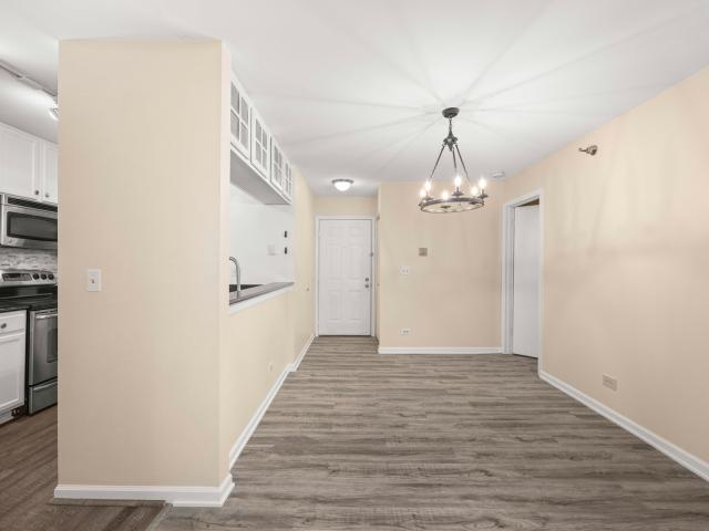 214 Glengarry Drive # 201
