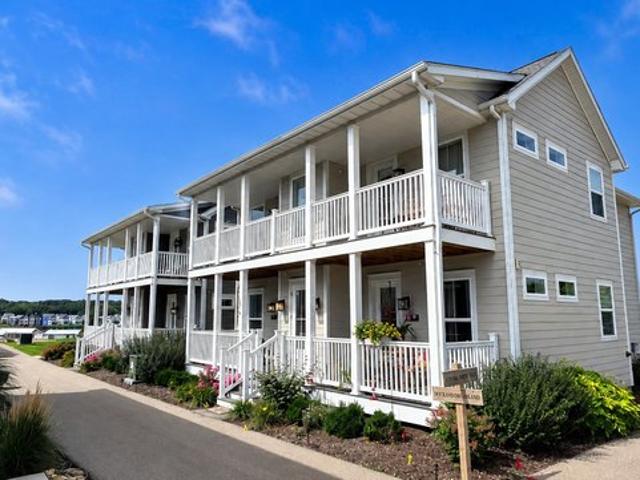 214 Great Loop East Dr, Ottawa, IL 61350