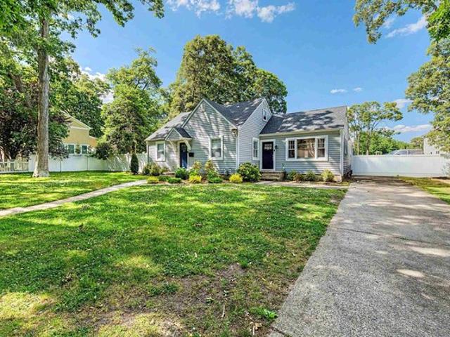 214 Davis Ave, Linwood, NJ 08221