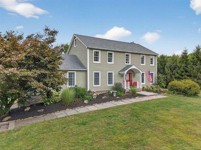 214 Dubois Rd, Gardiner, NY 12561