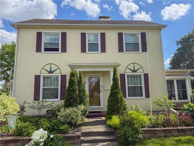 214 E Woodlawn Ave, Danville, IL 61832