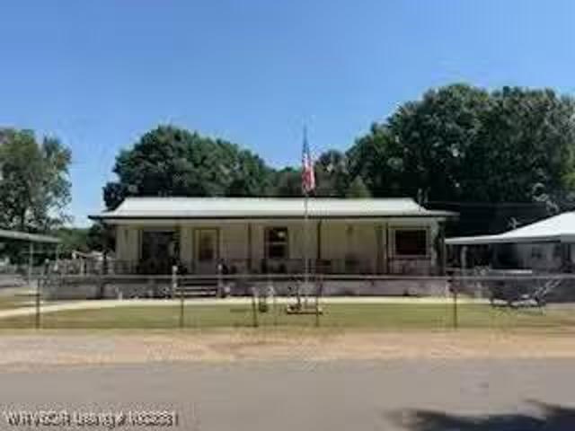 214 E ADAMS AVE, MIDLAND, AR 72945