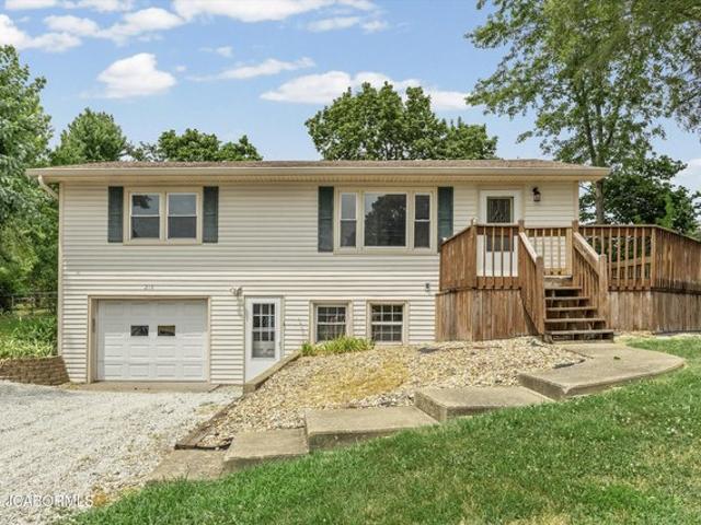 214 E Center St, Holts Summit, MO 65043