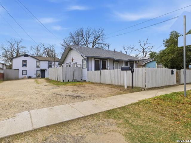 214 E Huff Ave