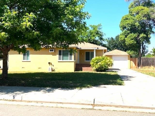 214 E Linden Ave, Reedley, CA 93654