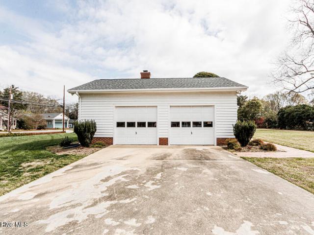 214 E Nash Street