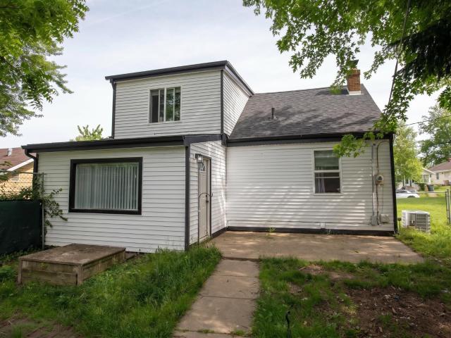 214 E Oakside Street
