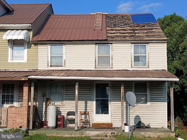 214 E Railroad Ave, New Ringgold, PA 17960