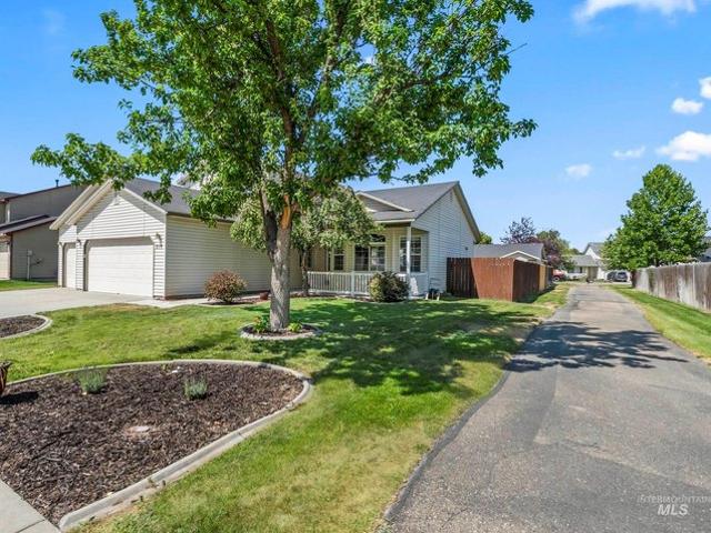 214 E Screech Owl Dr, Kuna, ID 83634