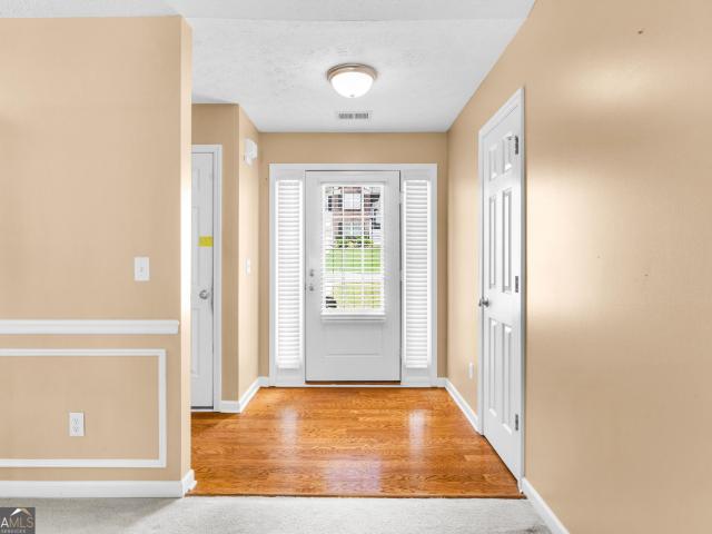 214 E Skyline View