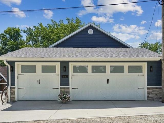 214 Eastside Ln, Montezuma, IA 50171