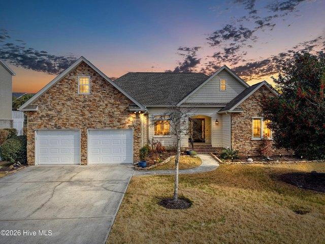 214 Fifth Ave N, Kure Beach, NC 28449
