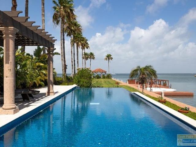 214 Kings Ct, South Padre Island, TX 78597