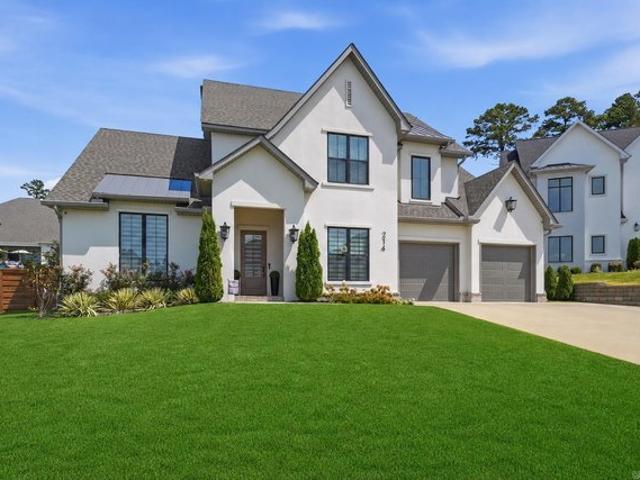 214 Haywood Dr, Little Rock, AR 72223