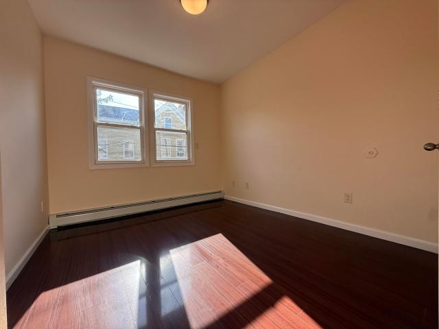 214 Hamilton Ave # 2