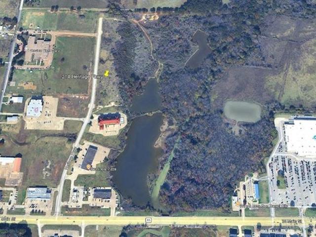 214 Heritage Pkwy, Gun Barrel City, TX 75156