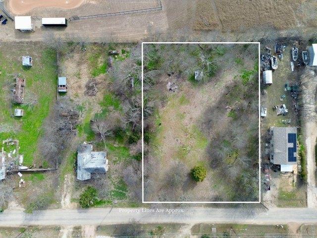 214 Hungry Hill Rd, Eddy, TX 76524