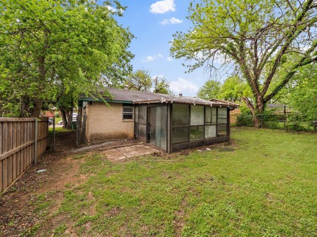 214 Independence Dr, Garland, TX 75043 | MLS #21234