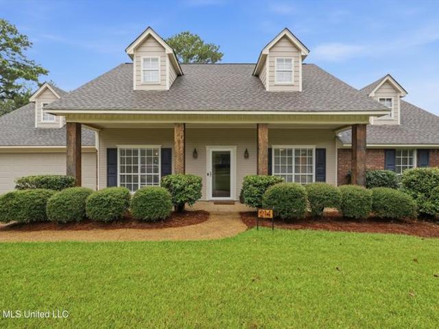 214 Indian Pines Ln, Madison, MS 39110