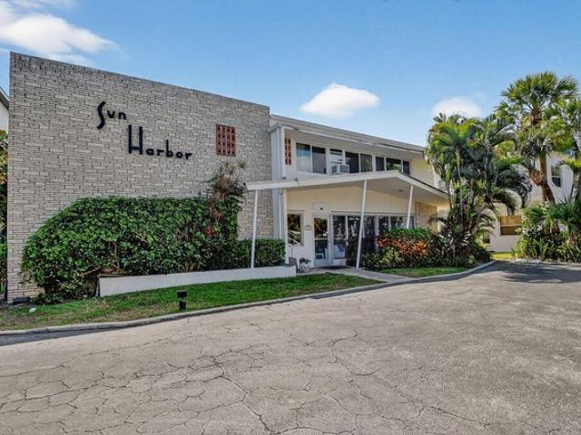 214 Inlet Way Apt 106, Palm Beach Shores, FL 33404