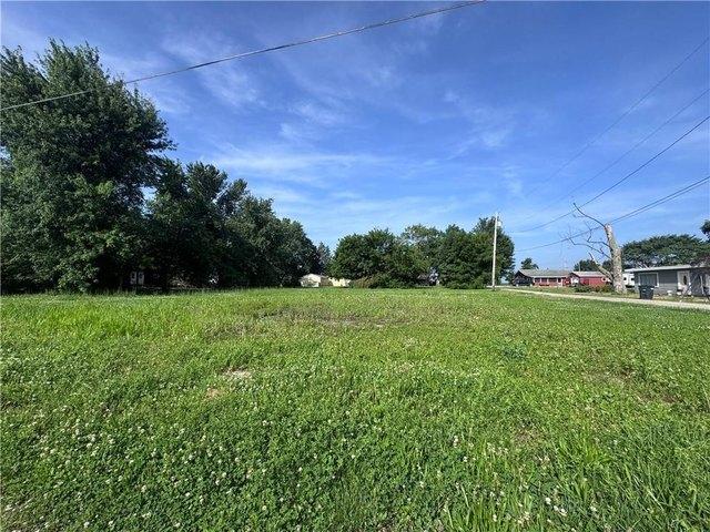 214 Illinois St, Ashmore, IL 61912