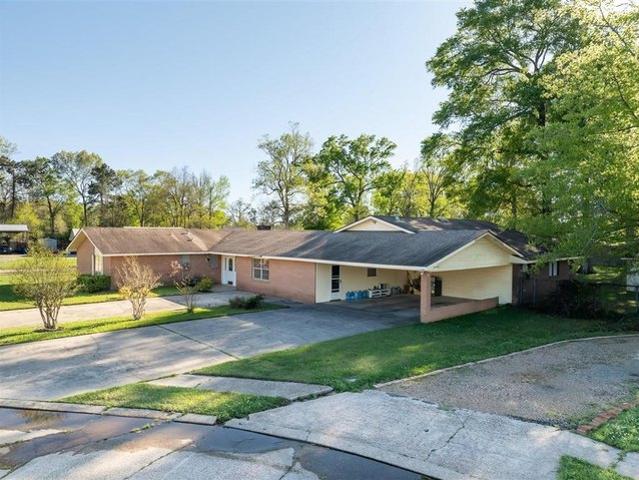 214 Julie Cir, Oakdale, LA 71463